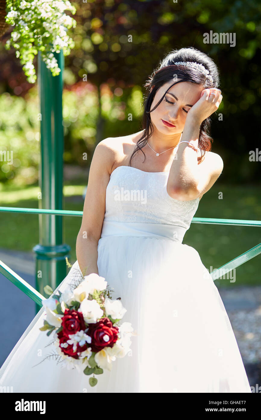 Crying Bride Stock Photos & Crying Bride Stock Images - Alamy