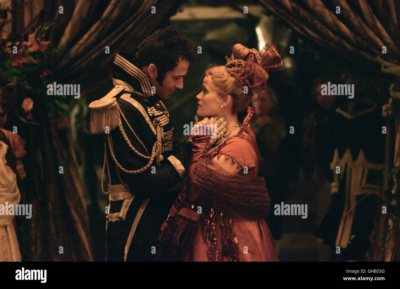 VANITY FAIR UK/USA 2004 Mira Neir Rawdon Crawley (JAMES PUREFOY) muss ...