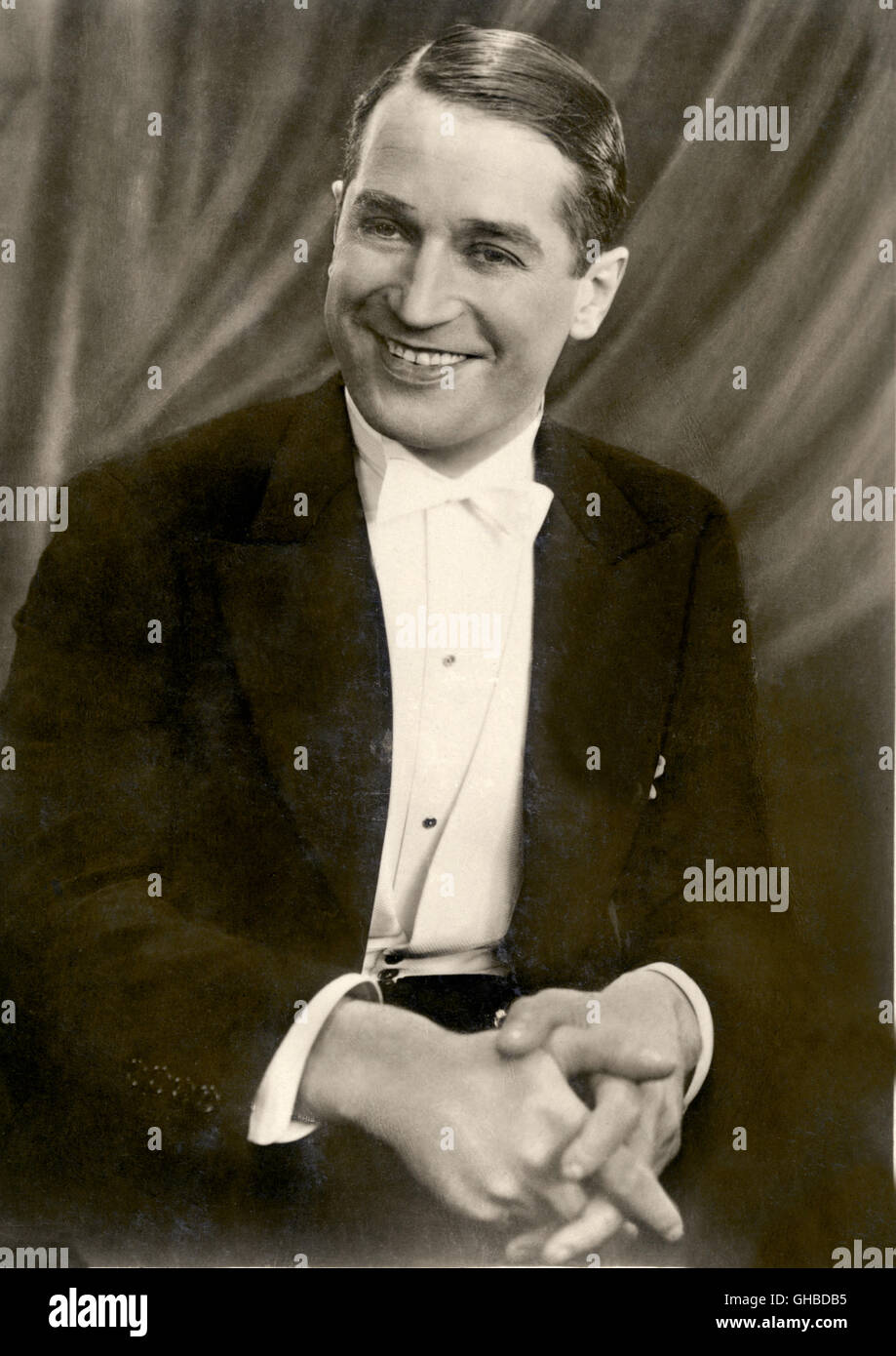 Maurice chevalier hi-res stock photography and images - Alamy