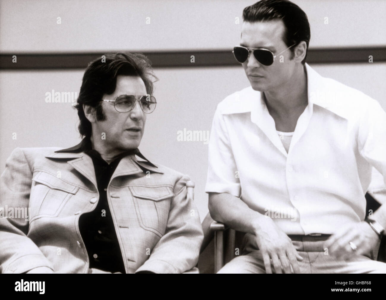 DONNIE BRASCO USA 1997 Mike Newell Lefty Ruiggiero (AL PACINO), Donnie ...