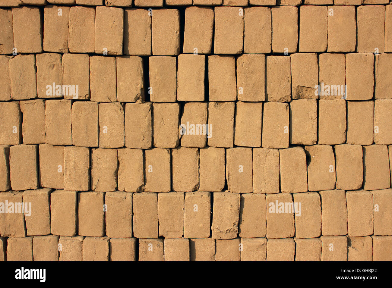Unburnt brick hi-res stock photography and images - Alamy