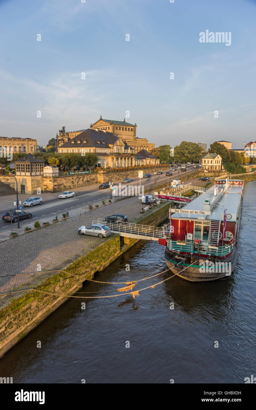Hamlet theatre lighting hi-res stock photography and images - Alamy