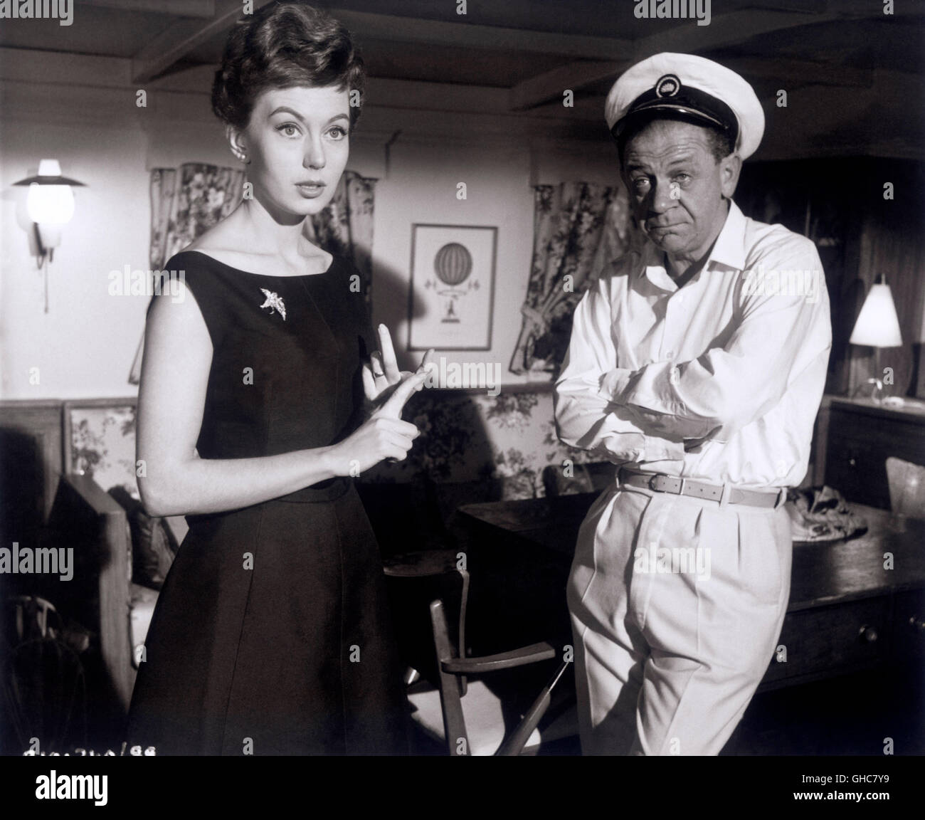 DOUBLE BUNK UK 1961 C.M. Pennington-Richards Peggy (JANETTE SCOTT), Sid ...
