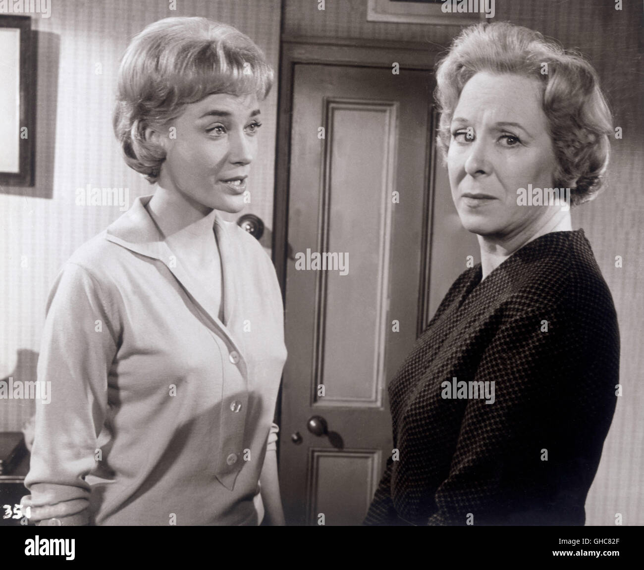 FLAME IN THE STREETS UK 1961 Roy Ward Baker Kathie Palmer (SYLVIA SYMS ...