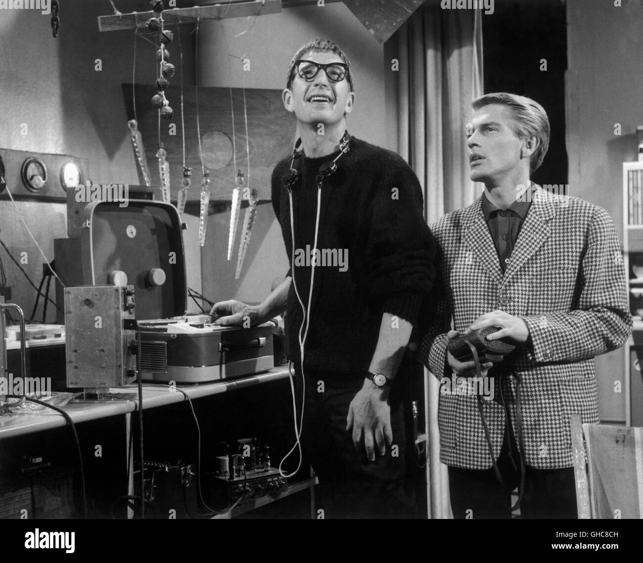 WHAT A WHOPPER UK 1961 Gilbert Gunn Vernon (TERENCE LONGDON) and Tony ...