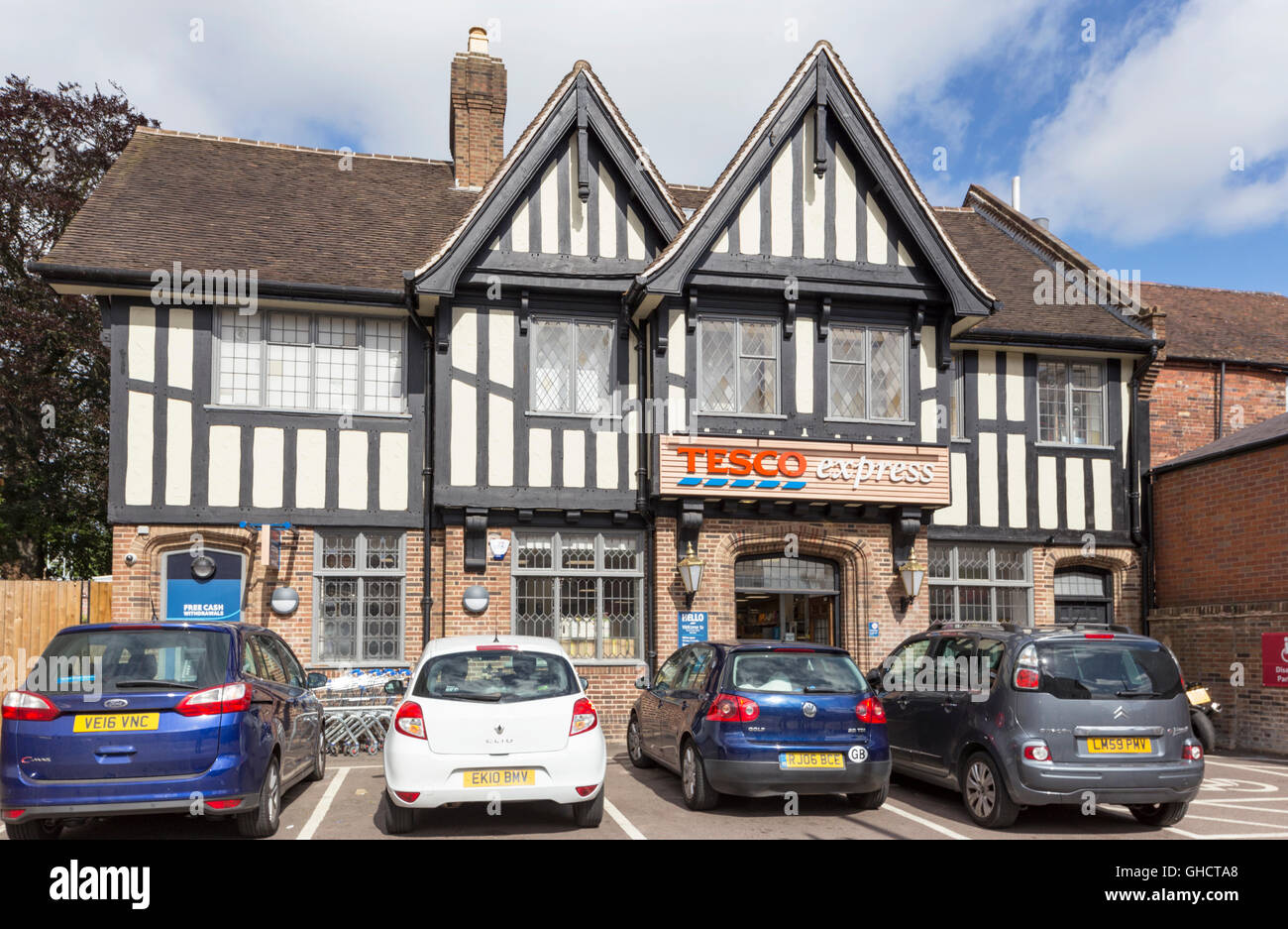 Tesco express hi-res stock photography and images - Alamy