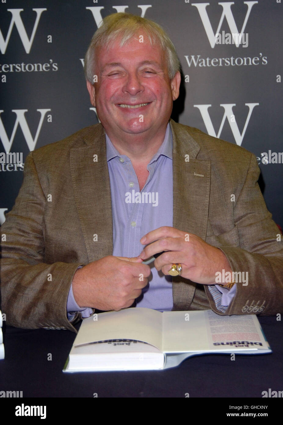 OIC - ENTSIMAGES.COM - Christopher Biggins at waterstones milton keynes ...