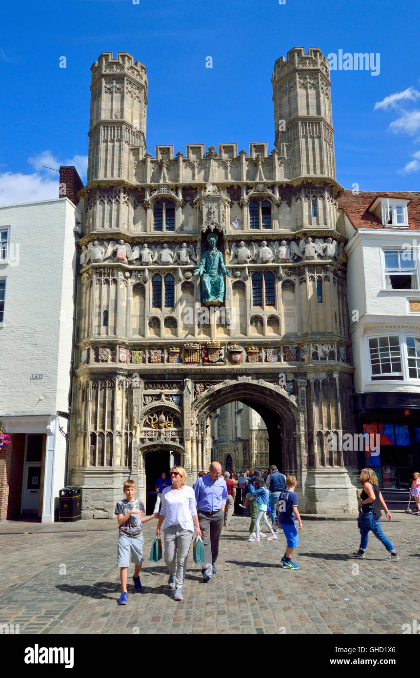 Canterbury, Kent, UK. Christchurch Gate (cathedral entrance) in ...