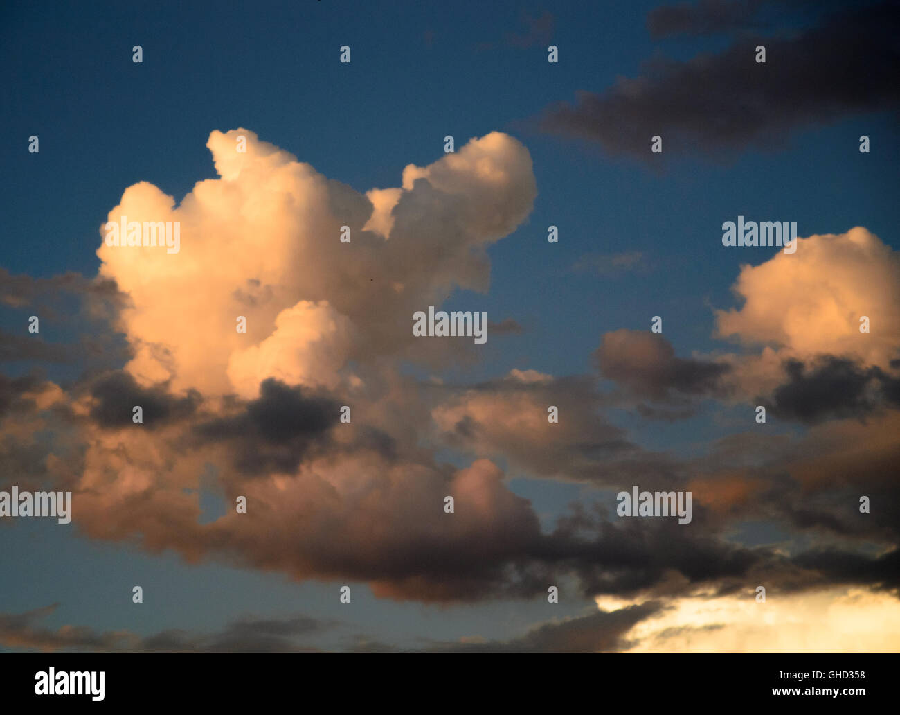 Monsoon moisture brings beautiful clouds to S. Arizona Stock Photo - Alamy
