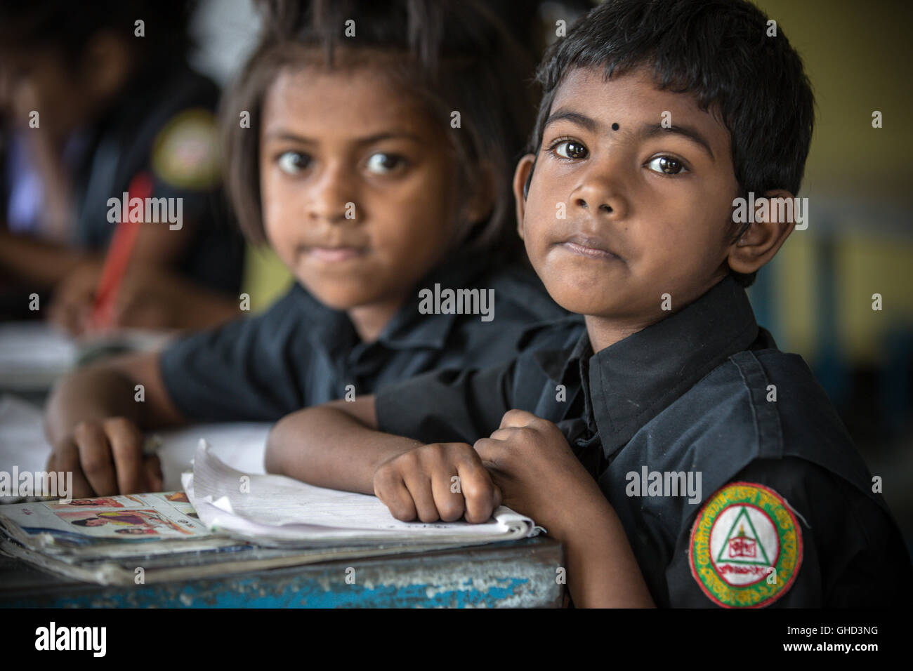 Bangladesh boys girls hi-res stock photography and images - Alamy