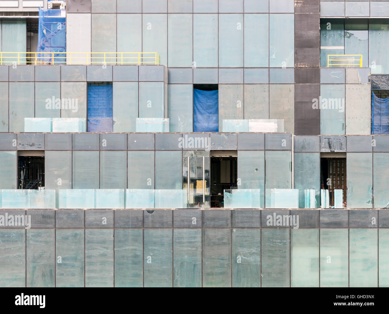 Scaffolding modern building in hi-res stock photography and images - Alamy