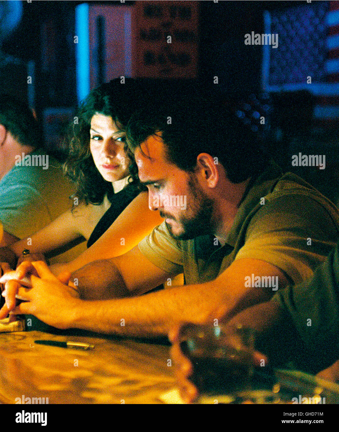 FACTOTUM Norway/D/USA 2005 Bent Hamer Laura (MARISA TOMEI), Henry (MATT ...