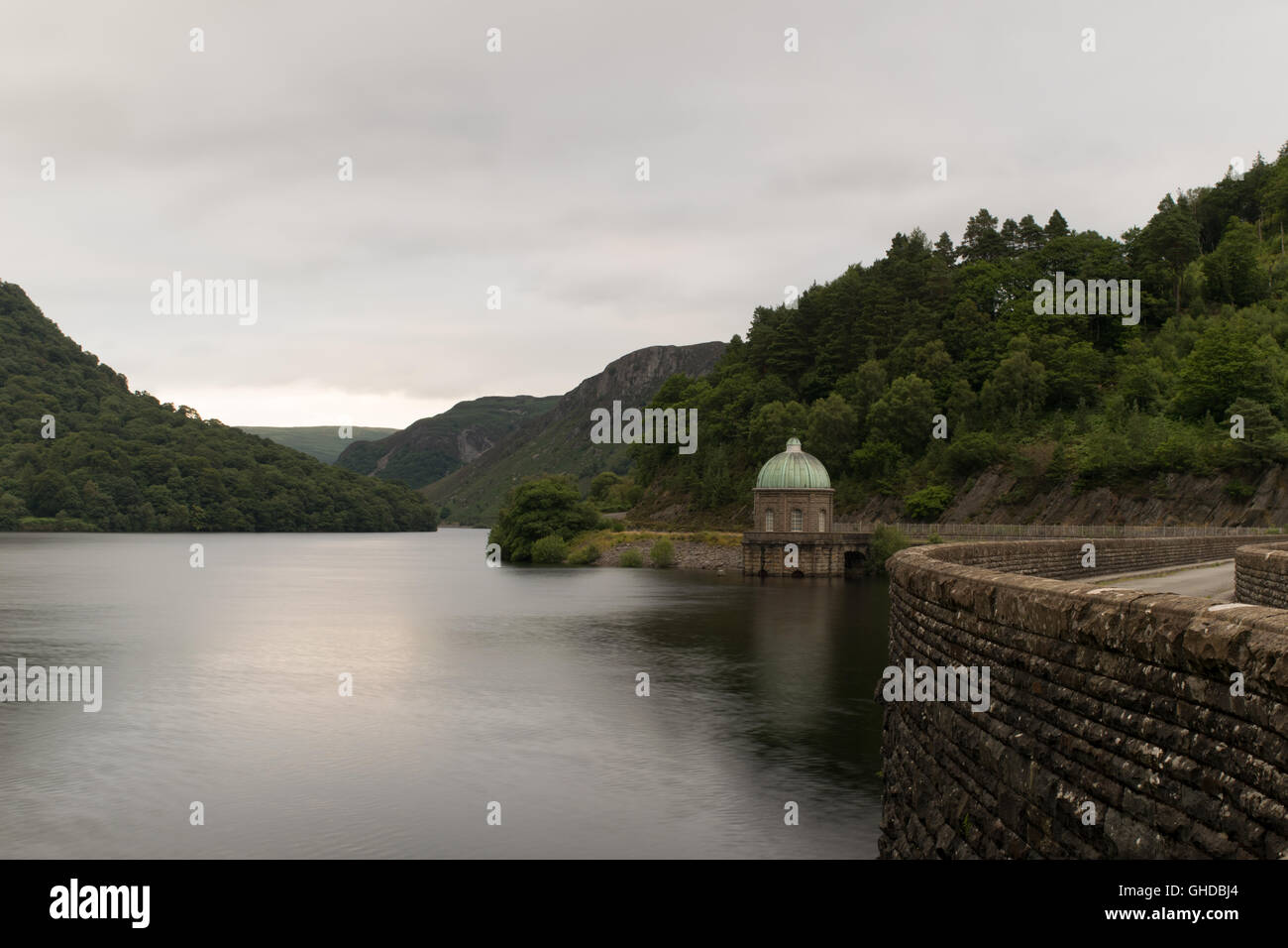 Elan valley dam hi-res stock photography and images - Alamy
