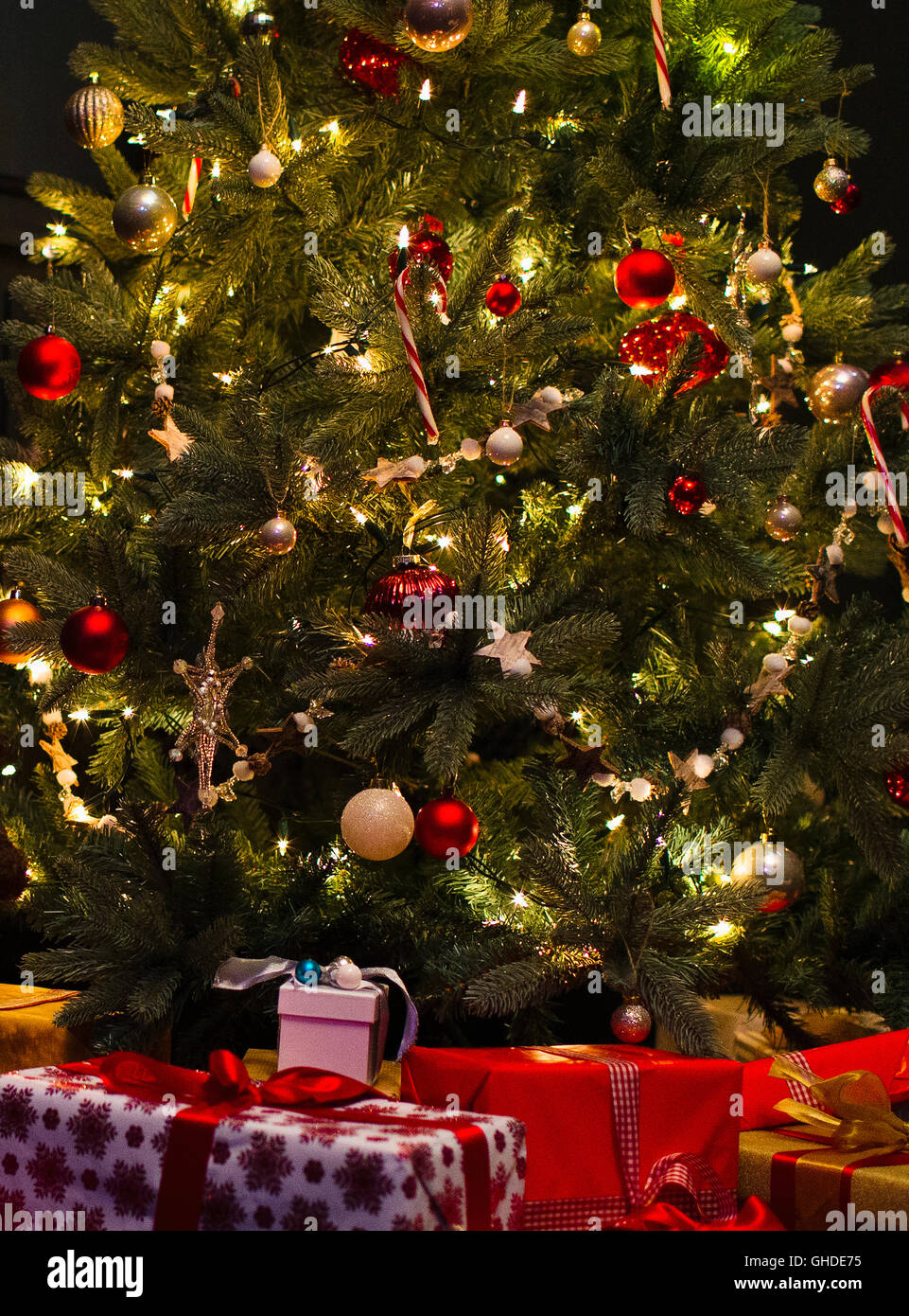 Decorated Christmas tree with lights Stock Photo - Alamy