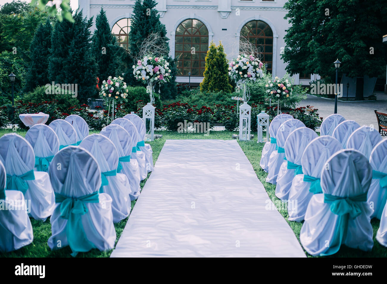 Beautiful wedding day ceremony set up. Outdoor Stock Photo - Alamy