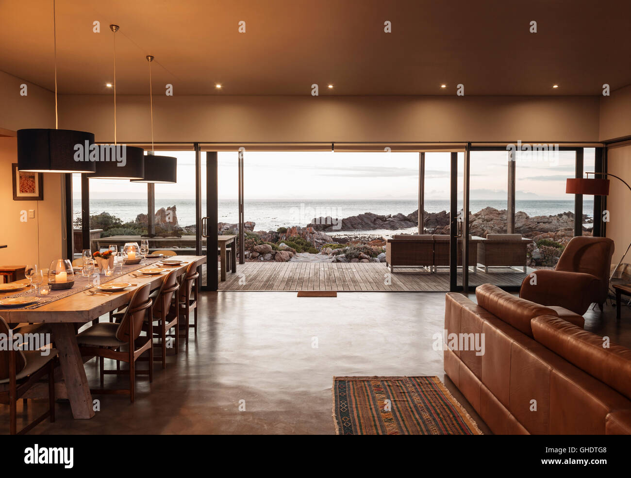 Ocean interior hi-res stock photography and images - Alamy