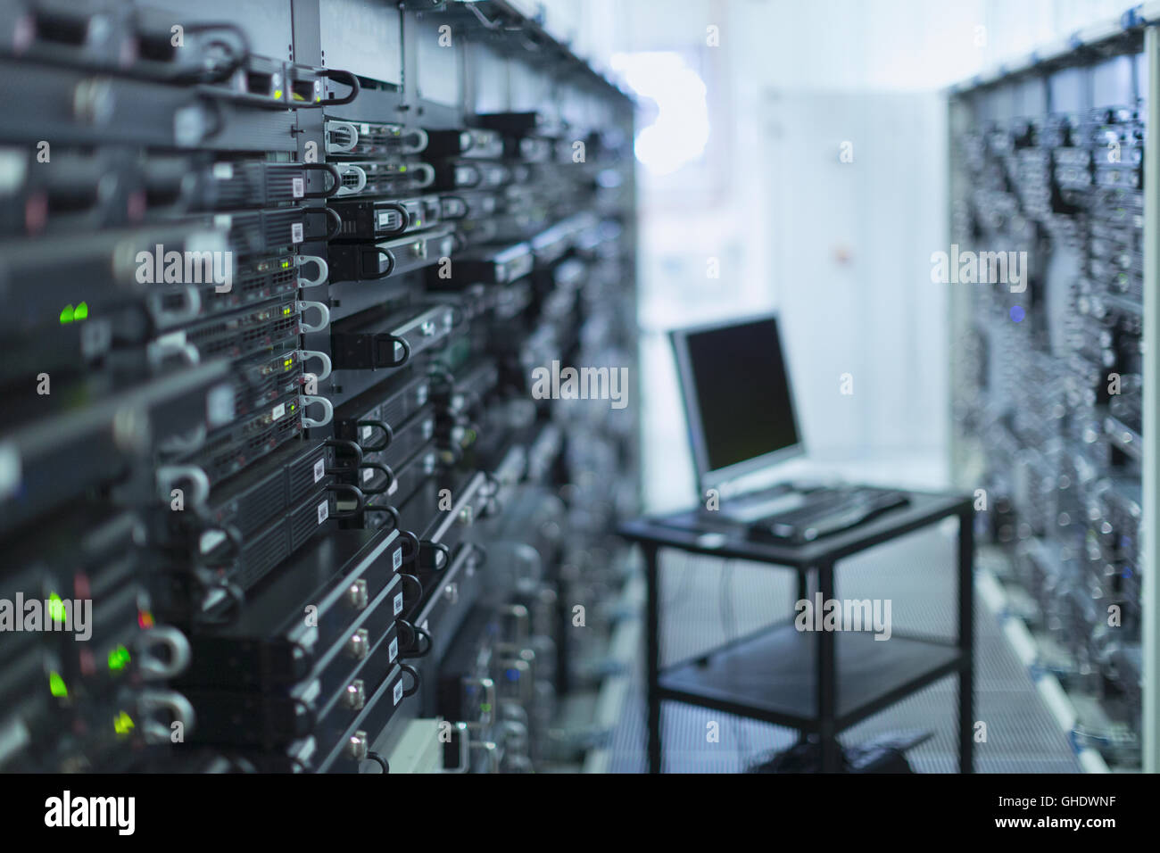 Computer server room hi-res stock photography and images - Alamy