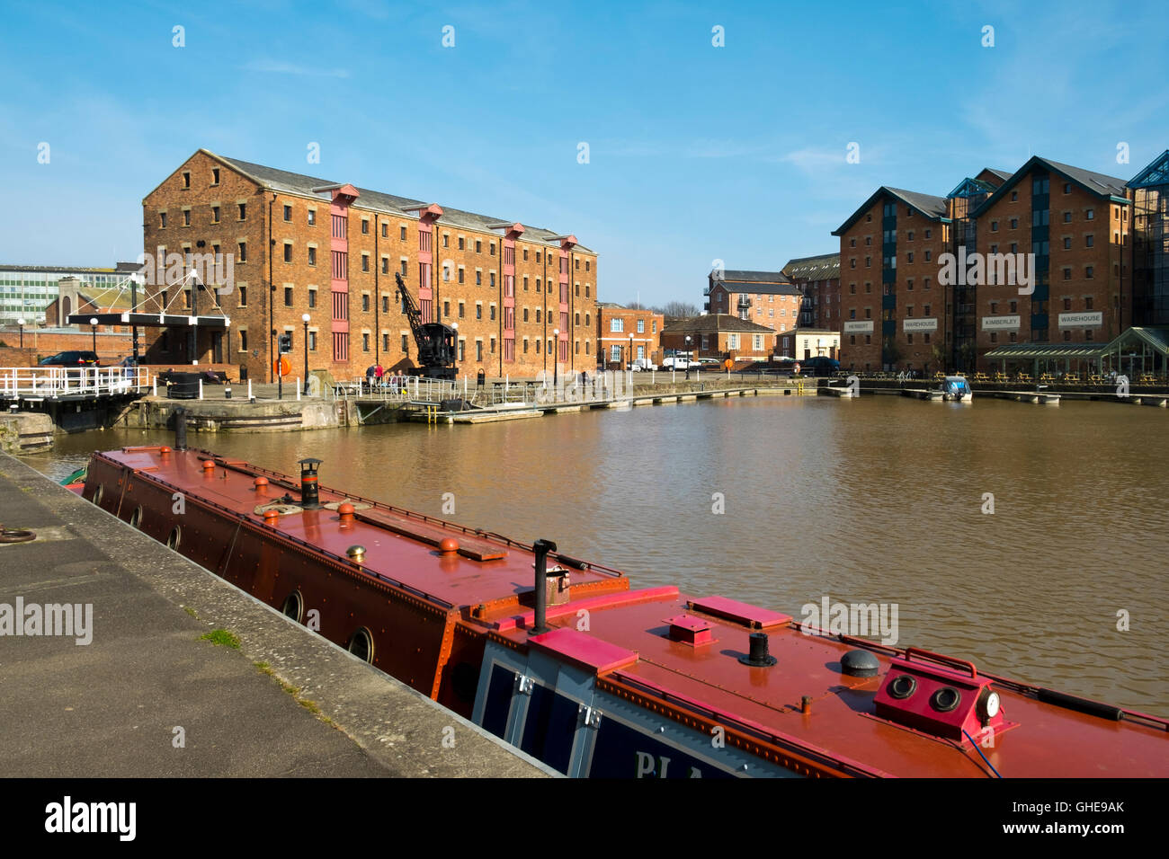 Spring sunshine brings visitors to Gloucester Docks, Gloucester, UK ...