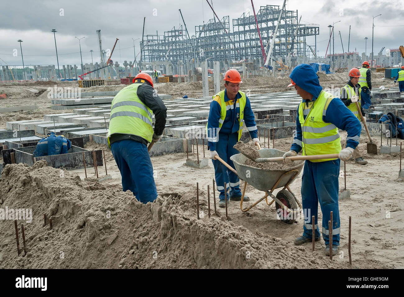 Group construction workers work big hi-res stock photography and images ...