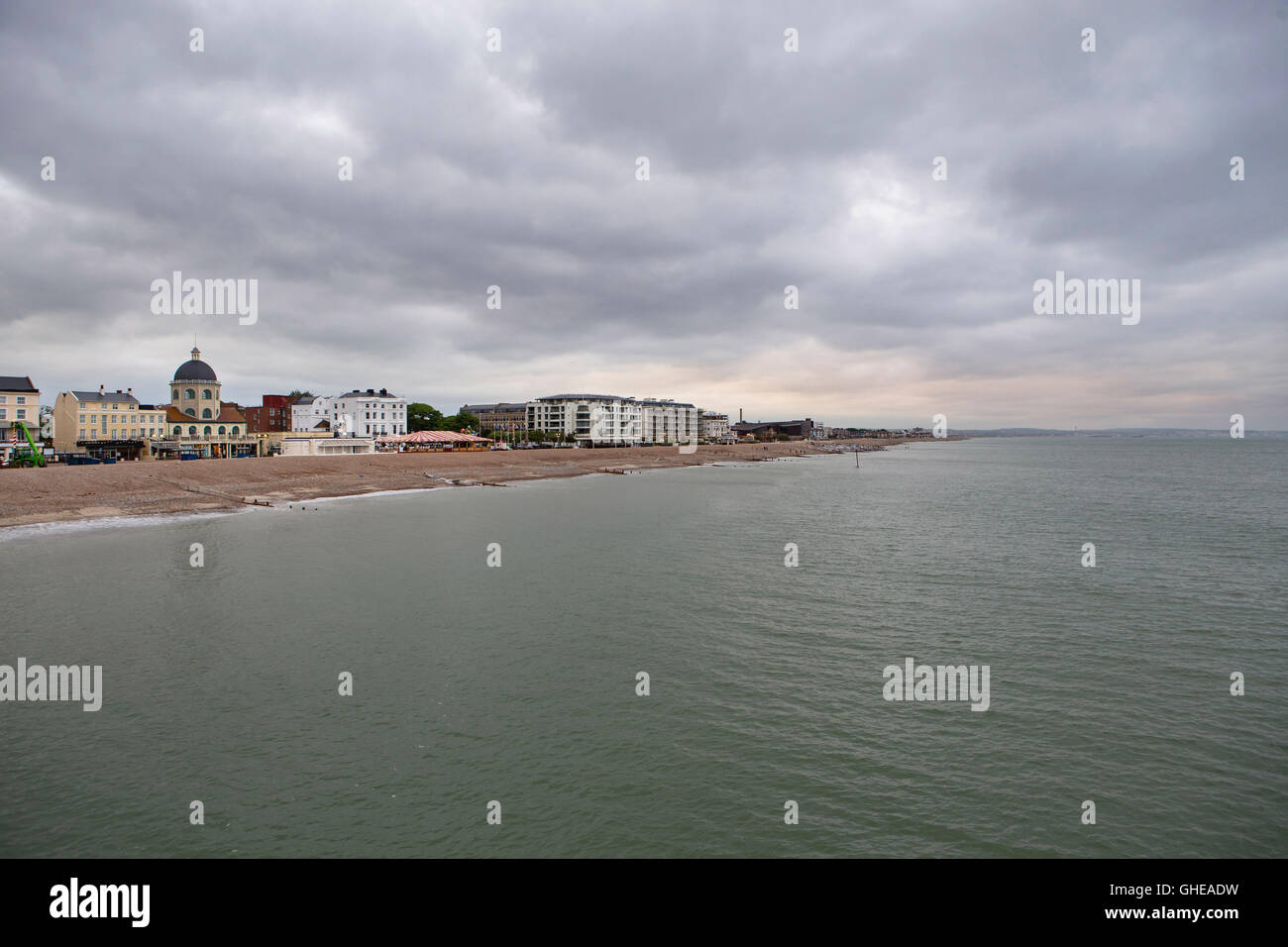 Seaside uk pier deck chairs hi-res stock photography and images - Alamy