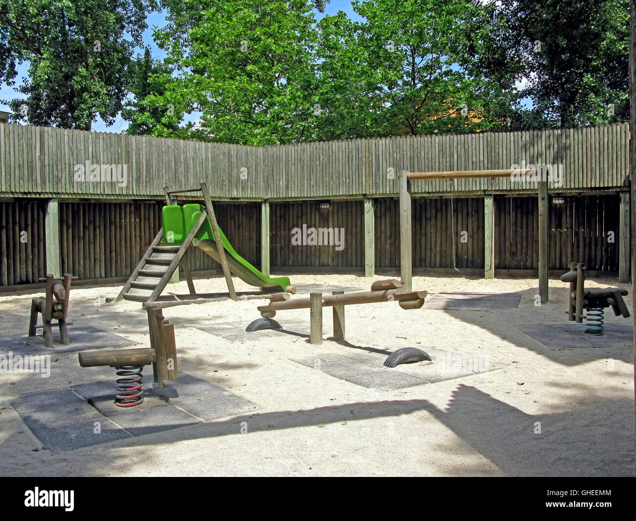 Fort playground hi-res stock photography and images - Alamy