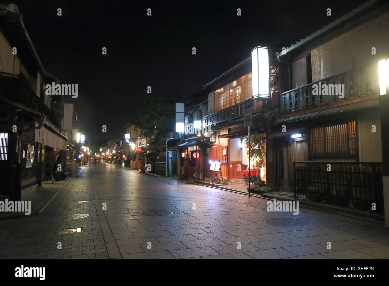 Gion district by night in Kyoto Japan Stock Photo - Alamy