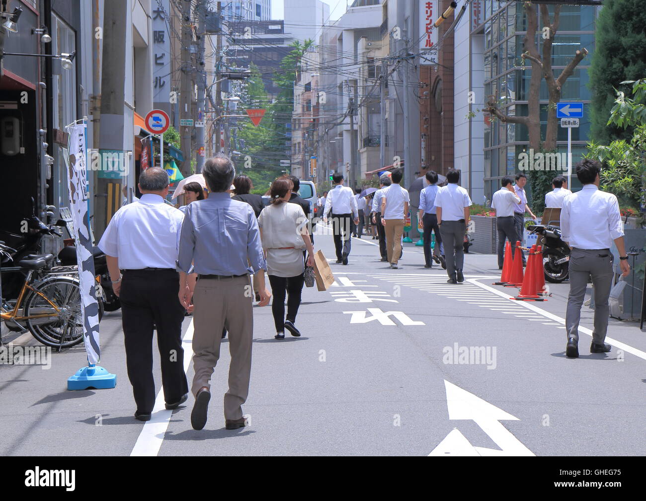 Japanese office workers hi-res stock photography and images - Alamy
