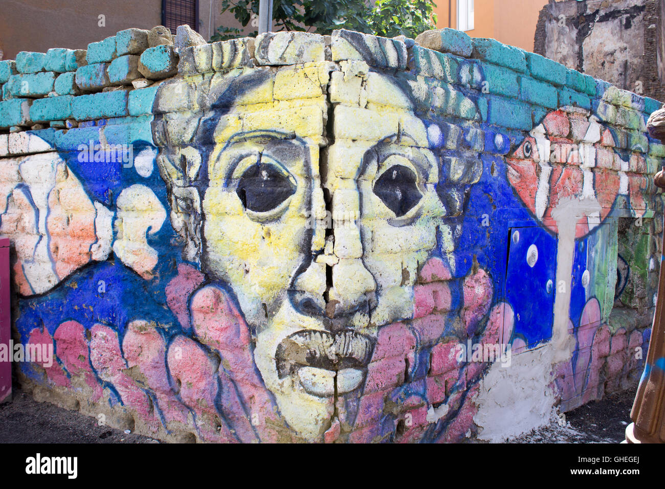 Graffiti in rome hi-res stock photography and images - Alamy