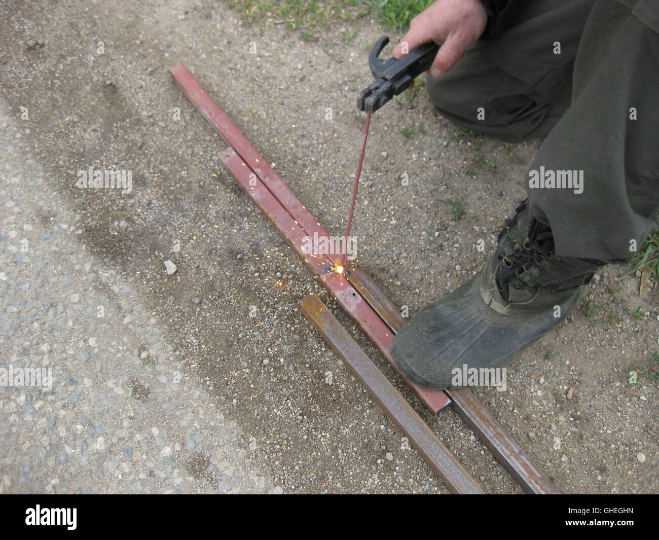 Welding of steel square pipe electric welding. The use of electric ...