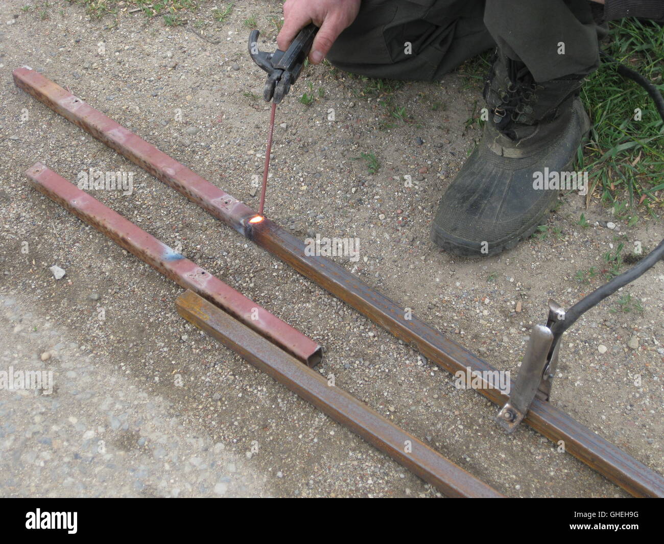 Welding of steel square pipe electric welding. The use of electric ...