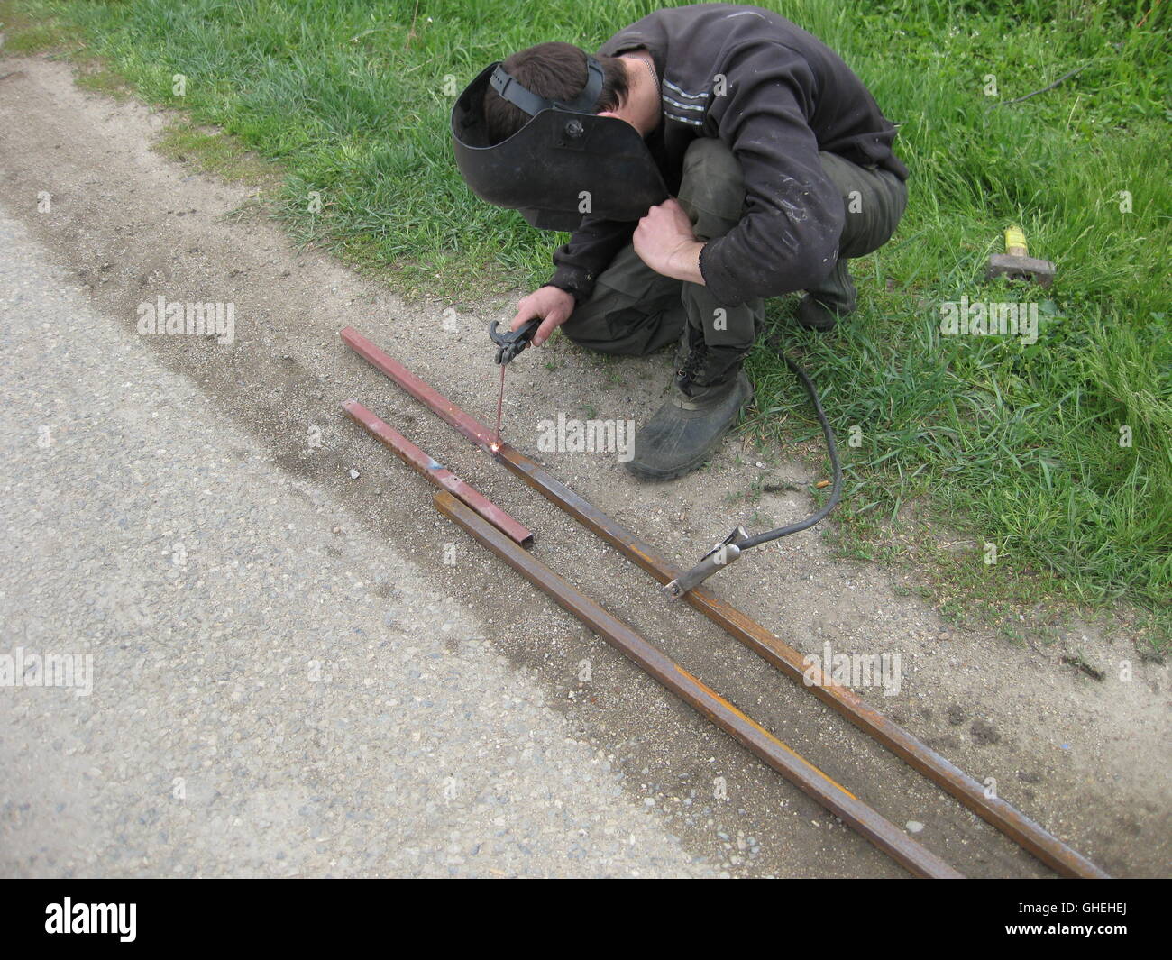 Welding of steel square pipe electric welding. The use of electric ...