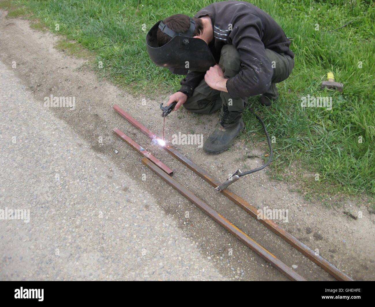 Welding of steel square pipe electric welding. The use of electric ...