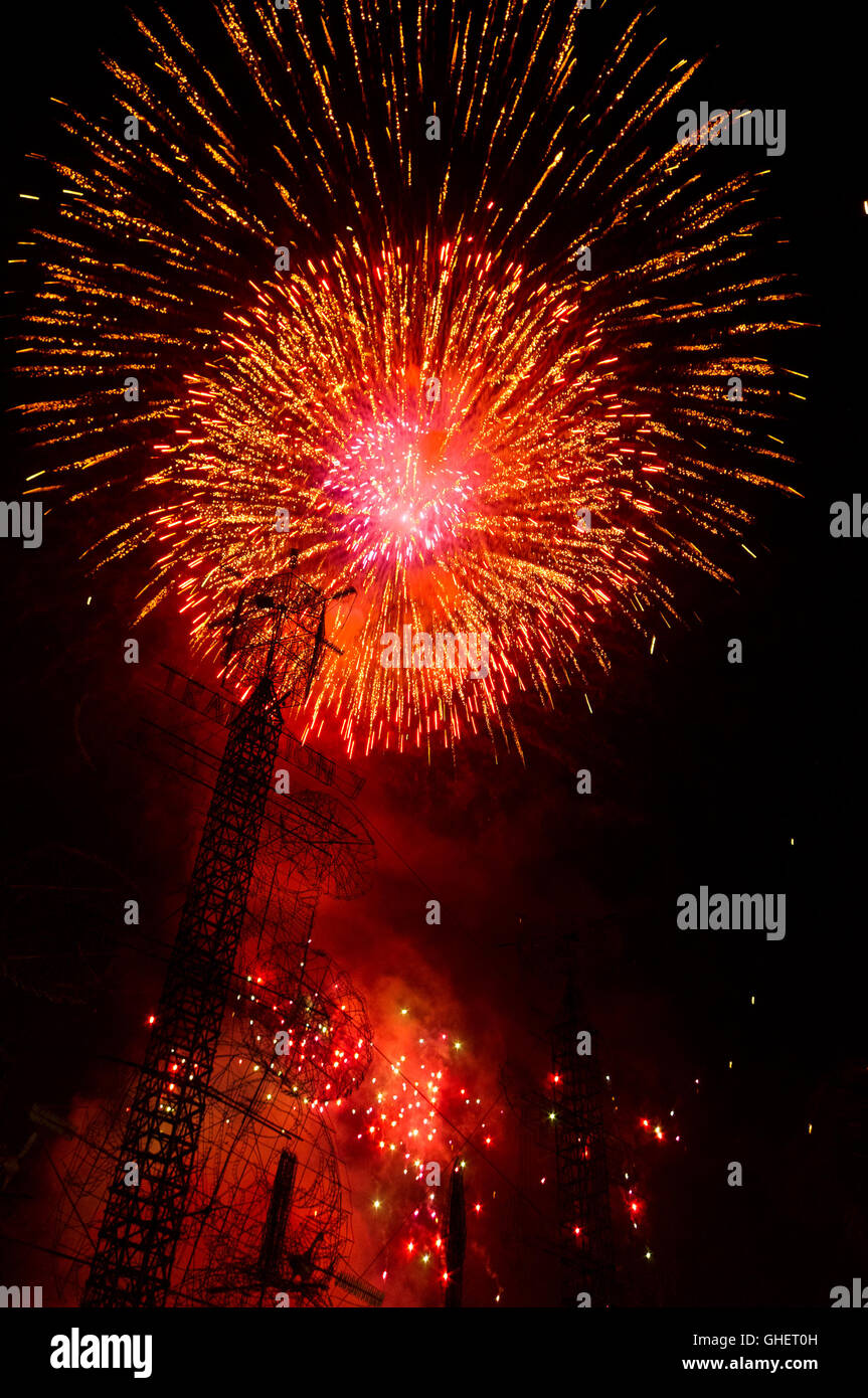 Fireworks show during the National Pyrotechnic Festival in Tultepec ...