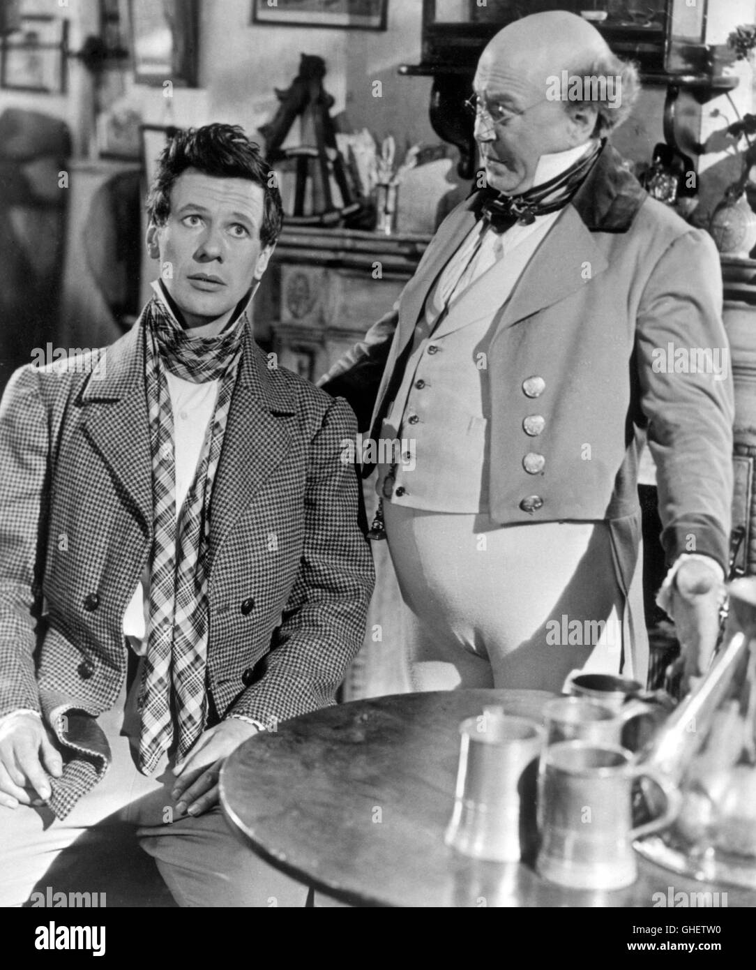 THE PICKWICK PAPERS UK 1952 Noel Langley JAMES DONALD (Nathaniel Winkle ...