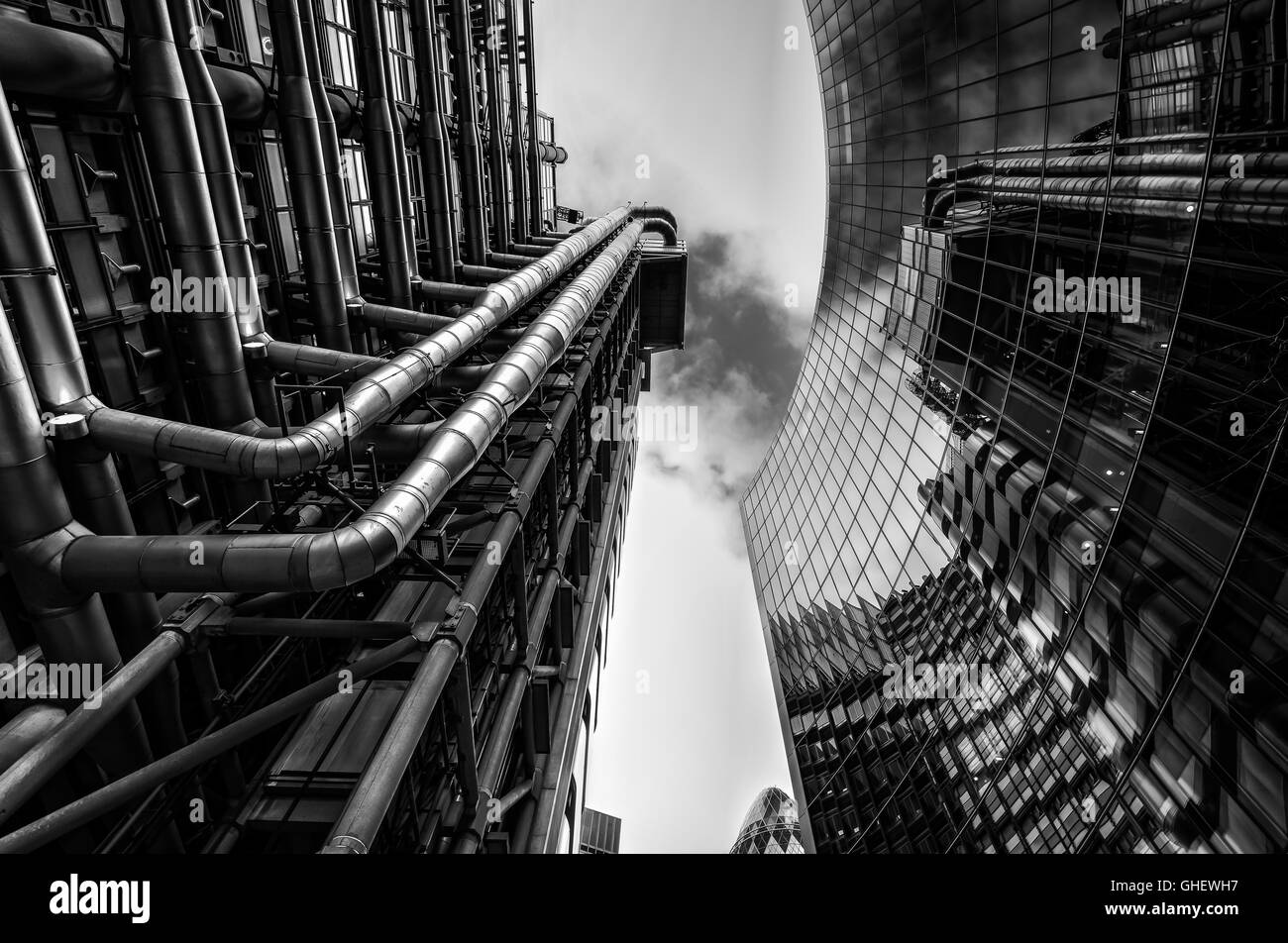 The Lloyd's building (Inside Out) and The Willis Building, Lime Street ...
