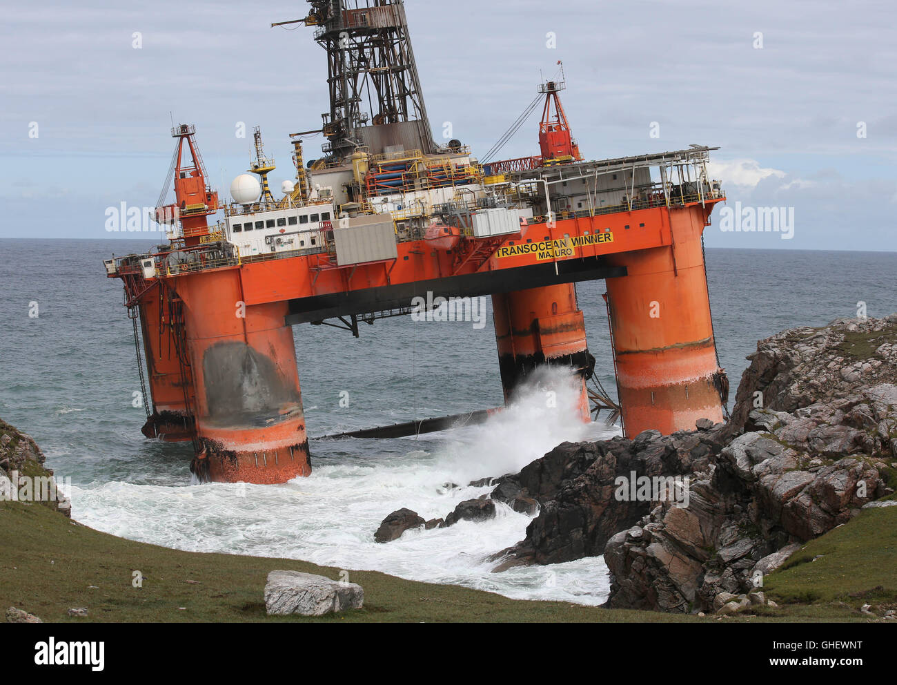 Dalmore beach rig hi-res stock photography and images - Alamy