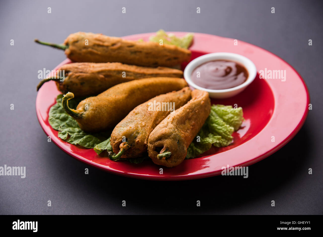 Mirchi pakoda hi-res stock photography and images - Alamy