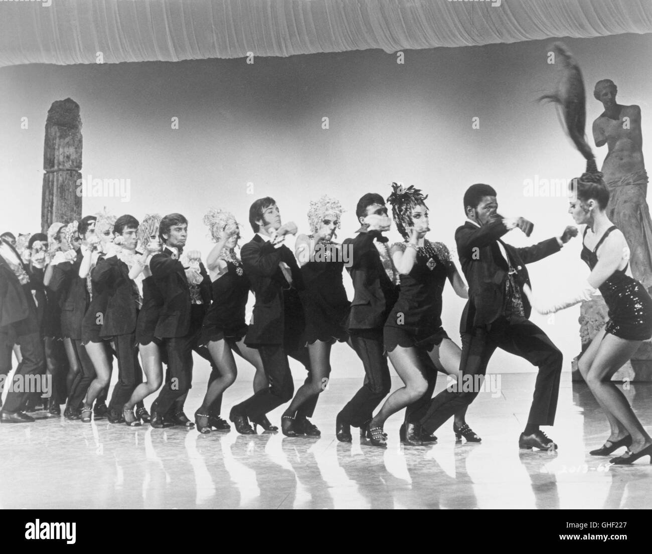 SWEET CHARITY USA 1969 Bob Fosse Dancer in Sweet Charity Regie: Bob ...
