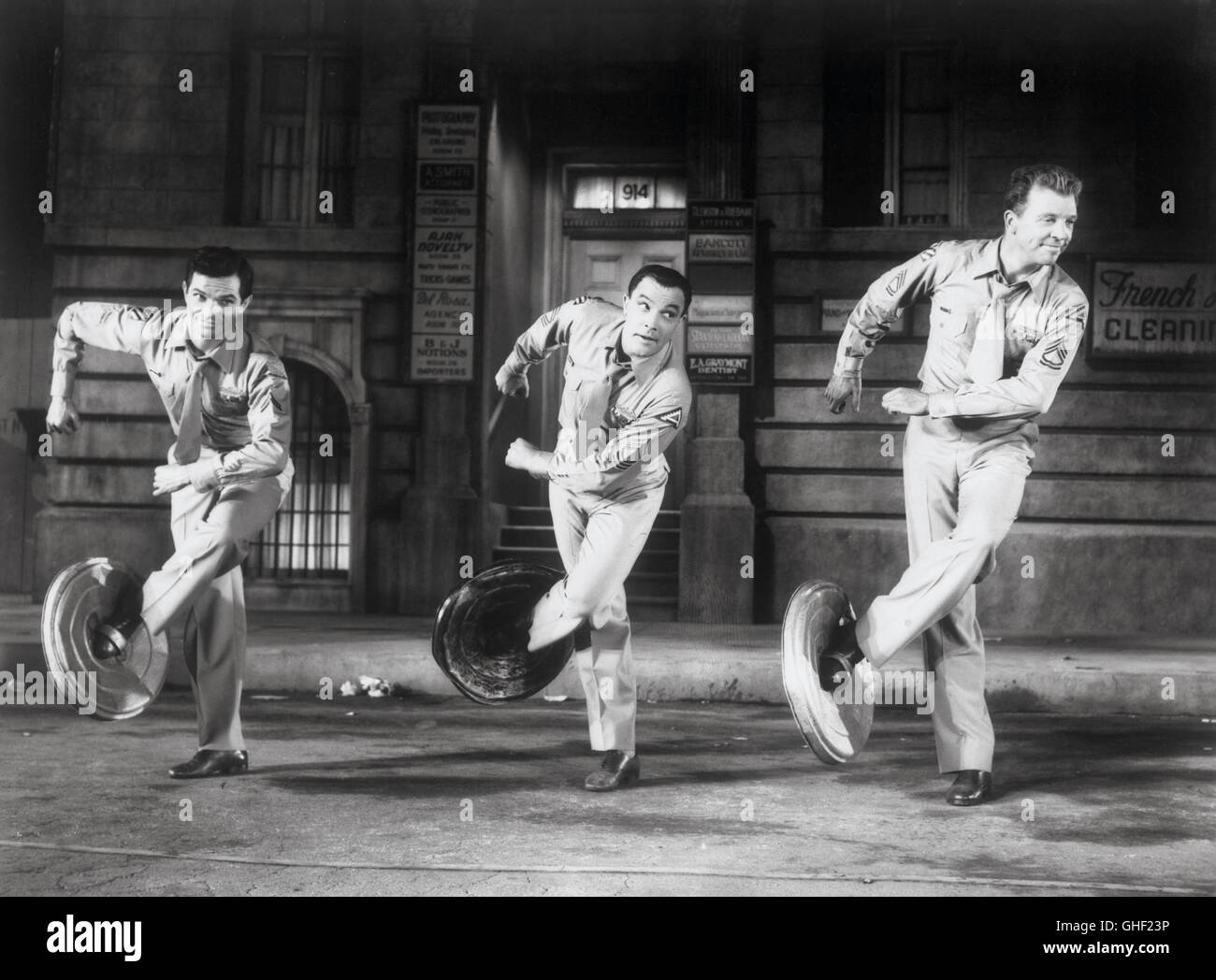 IT'S ALWAYS FAIR WEATHER USA 1955 Stanley Donen, Gene Kelly The dancing ...