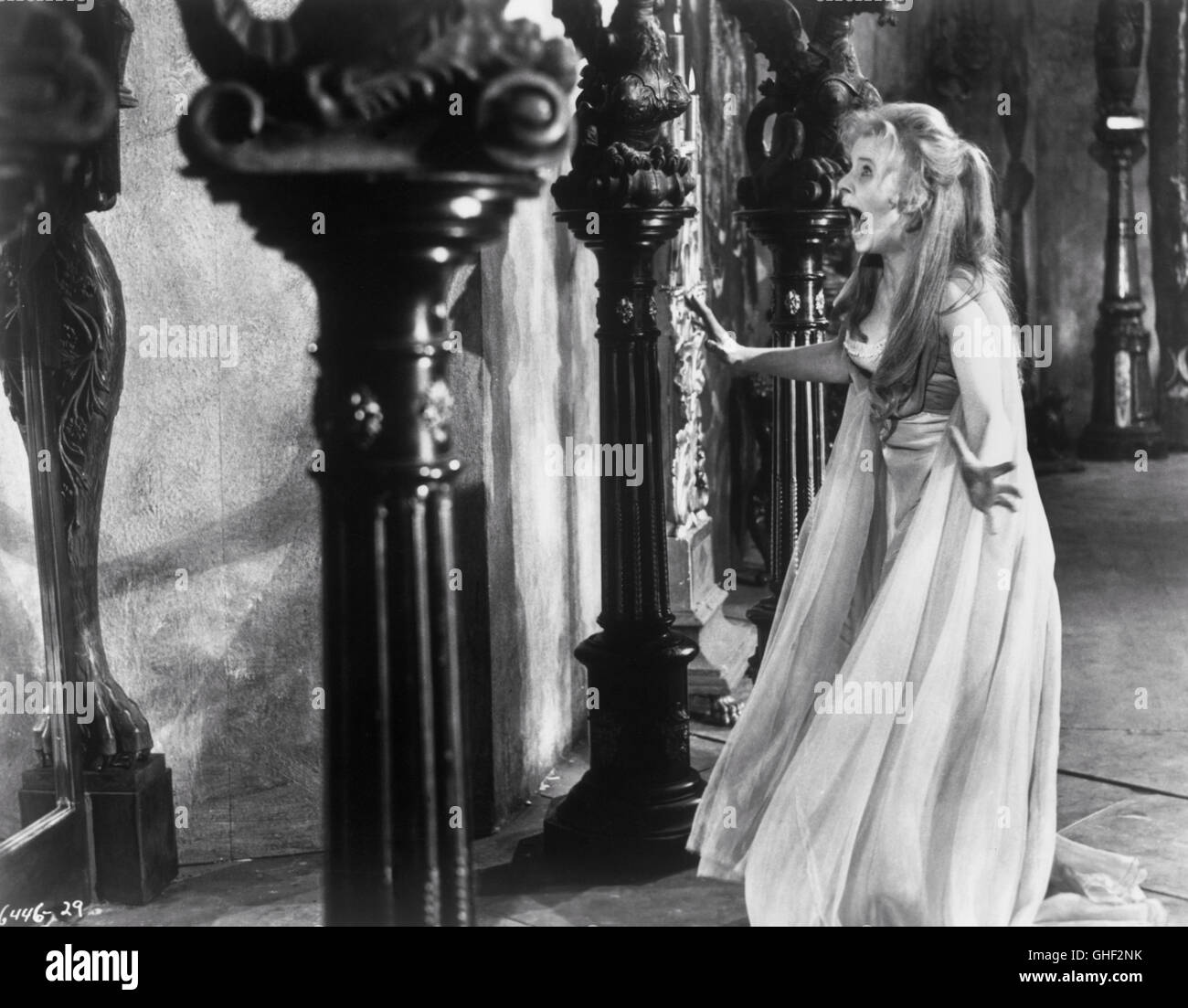 VAMPIRA Old Dracula UK 1974 Clive Donner The crying Valerie Spalding ...