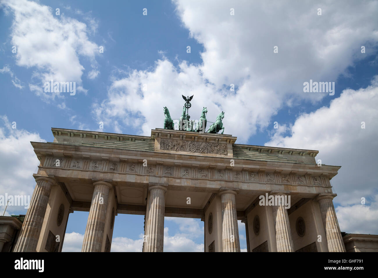 Brandenburger gate berlin hi-res stock photography and images - Alamy