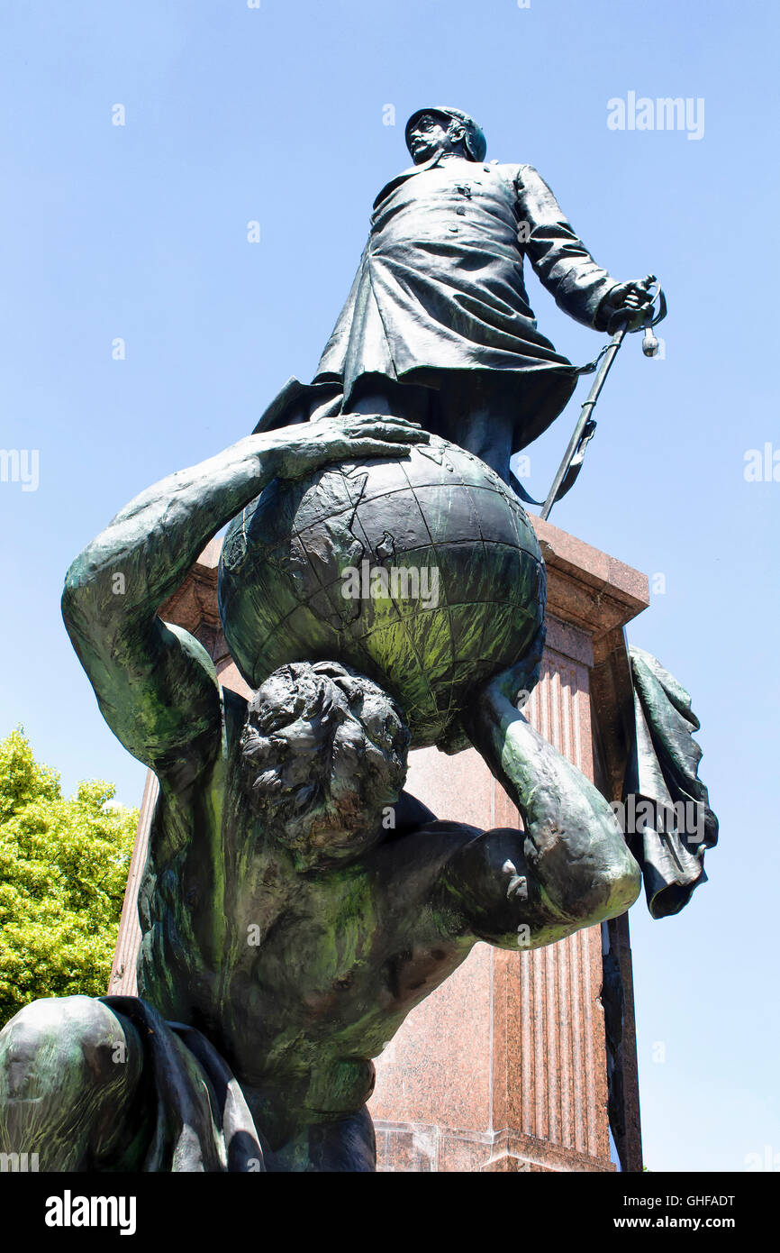 Statue of Otto von Bismarck in Tiergarten Berlin Stock Photo - Alamy