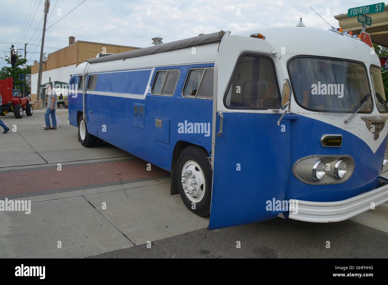 1947 Classic Bus Stock Photo - Alamy