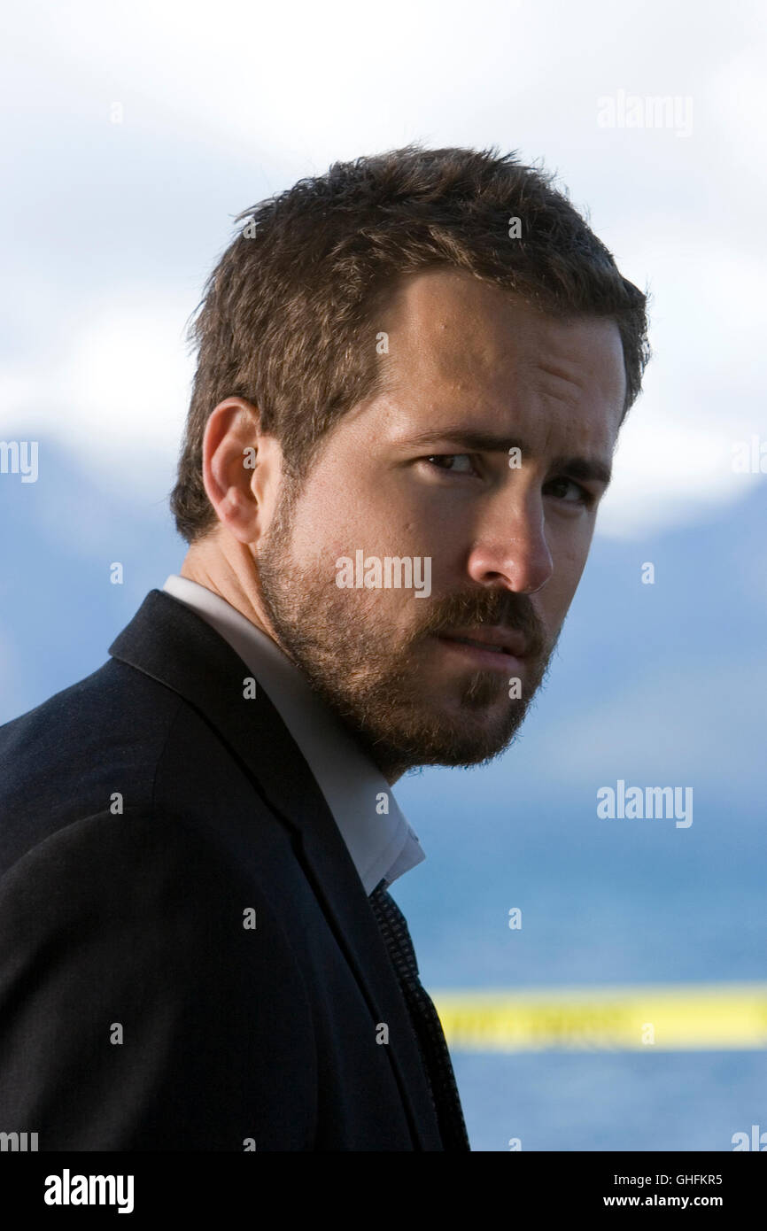 Smokin aces smokin aces usa gb france hi-res stock photography and ...