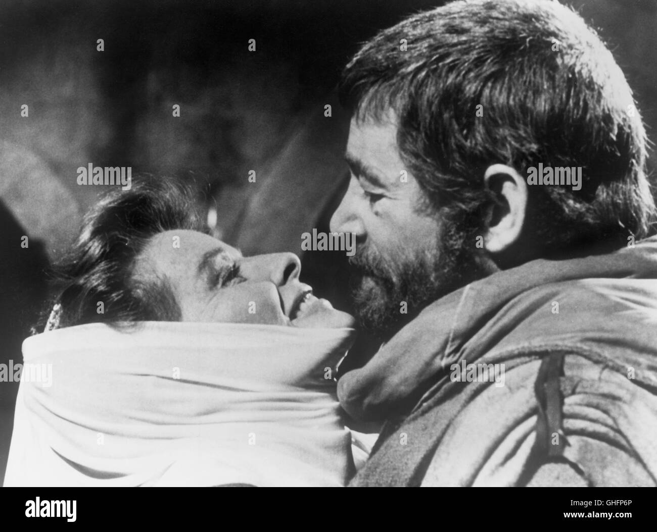 THE LION IN WINTER UK 1968 Anthony Harvey KATHARINE HEPBURN (Eleanor of ...