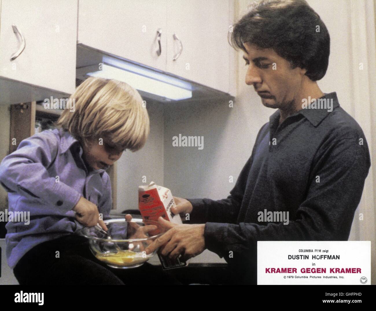 DUSTIN HOFFMAN as Ted Kramer with JUSTIN HENRY as little son BillyA ...