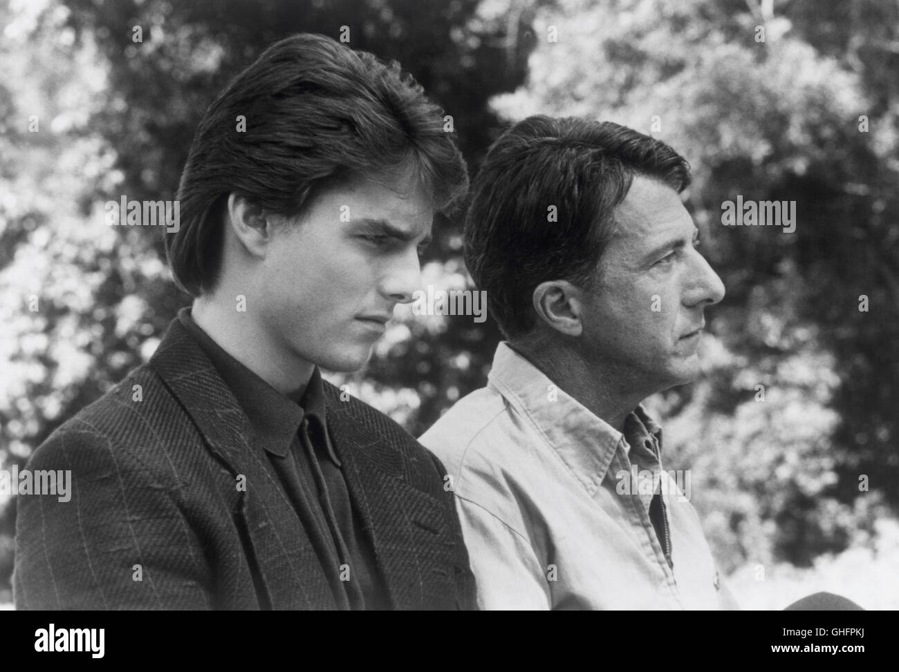 TOM CRUISE as Charlie Babbitt, DUSTIN HOFFMAN as Raymond Babbitt Regie ...