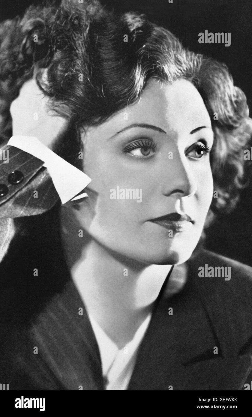 ZARAH LEANDER, Portrait ca. 1936 Stock Photo - Alamy