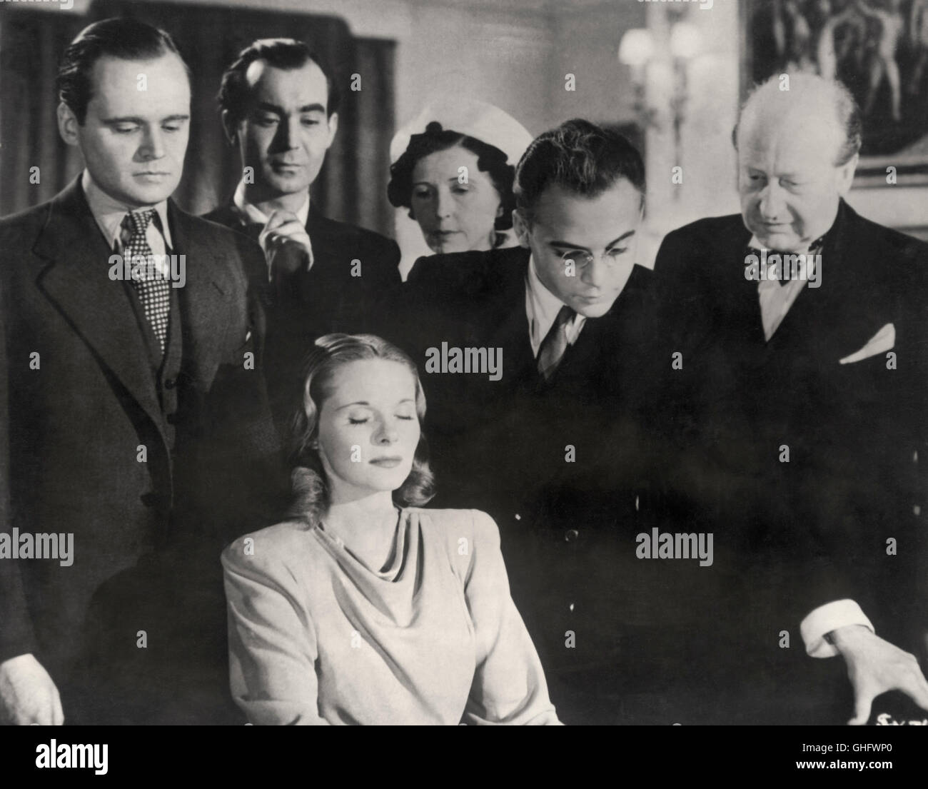 ANN TODD as Francesca Cunningham, HERBERT LOM as Doctor Larsen Regie ...