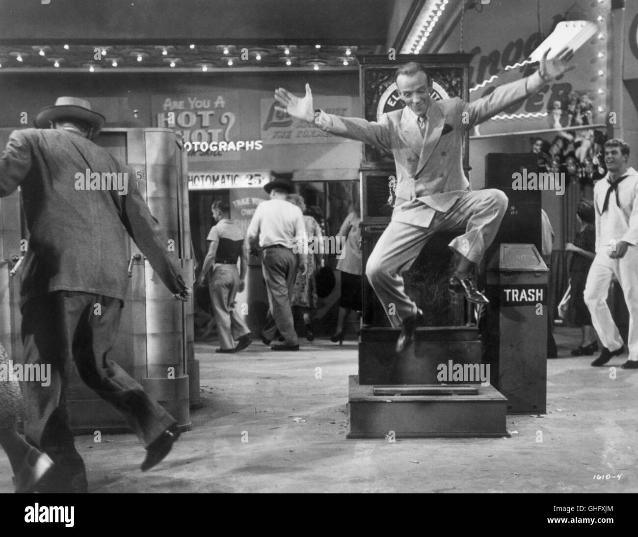 FRED ASTAIRE as dancing Tony Hunter. Regie: Vincente Minelli Stock ...